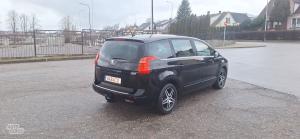 Black Peugeot 5008 2012 in Telschi, with an engine capacity of 2.00 L and mileage of 304 thousand km for 3450 €, photo 5 on AUTOMOTO.COM.LV