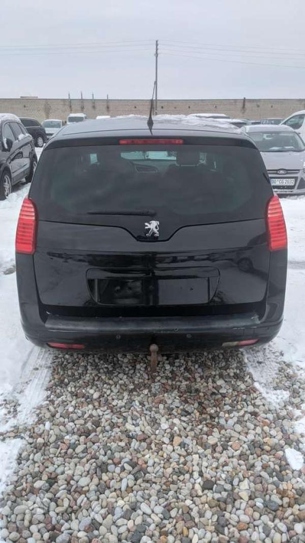 Melns Peugeot 5008 2012 Tauragė, ar dzinēja tilpumu 2.00 L un nobraukumu 267 tūkst. km par 2850 €, foto 6 vietnē AUTOMOTO.COM.LV