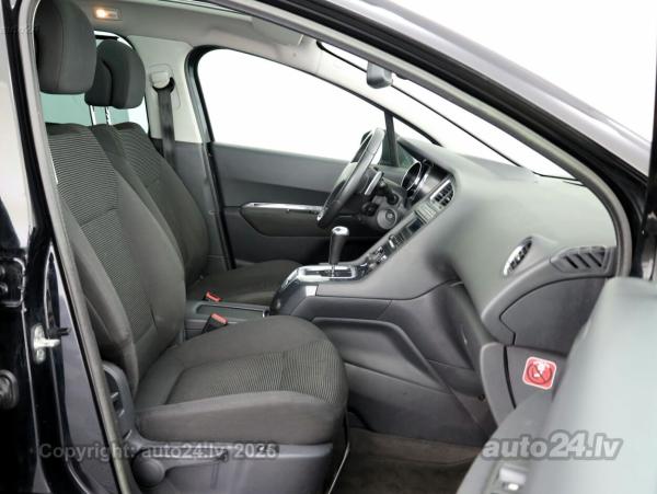 Black Peugeot 5008 2012 in Tallinn, with an engine capacity of 1.60 L and mileage of 277 thousand km for 2499 €, photo 6 on AUTOMOTO.COM.LV