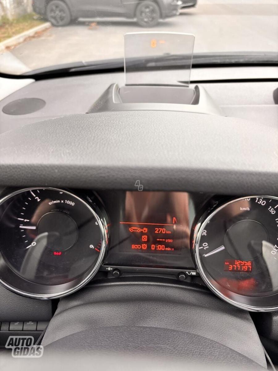 Black Peugeot 5008 2012 in Kaunas, with an engine capacity of 1.60 L and mileage of 377 thousand km for 4000 €, photo 6 on AUTOMOTO.COM.LV