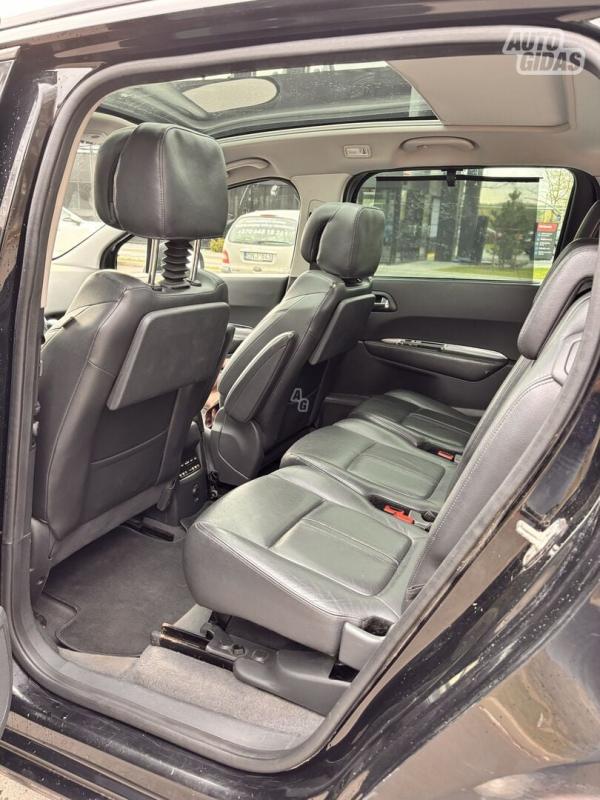 Melns Peugeot 5008 2012 Kauņa, ar dzinēja tilpumu 1.60 L un nobraukumu 377 tūkst. km par 3300 €, foto 7 vietnē AUTOMOTO.COM.LV