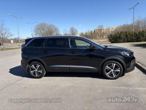 Melns Peugeot 5008 2017 Tallina, ar dzinēja tilpumu 1.20 L un nobraukumu 102 tūkst. km par 15000 €, foto 4 vietnē AUTOMOTO.COM.LV
