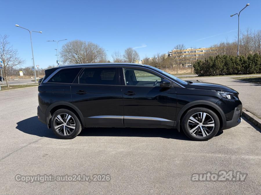 Melns Peugeot 5008 2017 Tallina, ar dzinēja tilpumu 1.20 L un nobraukumu 102 tūkst. km par 15000 €, foto 4 vietnē AUTOMOTO.COM.LV