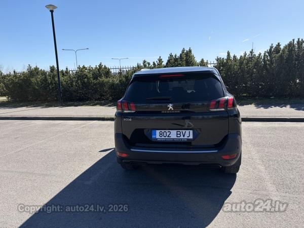 Black Peugeot 5008 2017 in Tallinn, with an engine capacity of 1.20 L and mileage of 102 thousand km for 15000 €, photo 5 on AUTOMOTO.COM.LV