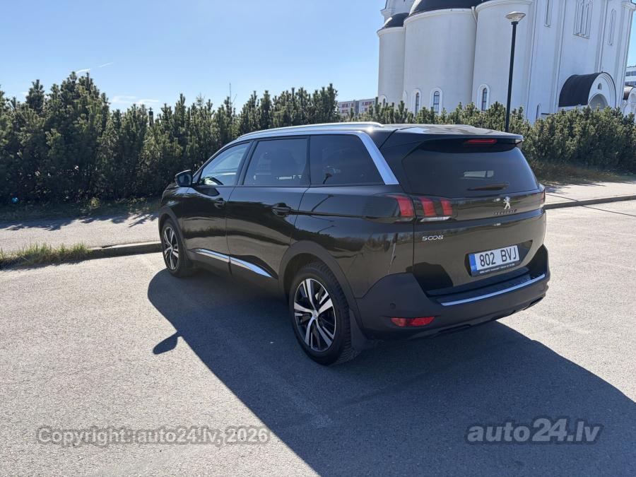 Melns Peugeot 5008 2017 Tallina, ar dzinēja tilpumu 1.20 L un nobraukumu 102 tūkst. km par 15000 €, foto 7 vietnē AUTOMOTO.COM.LV