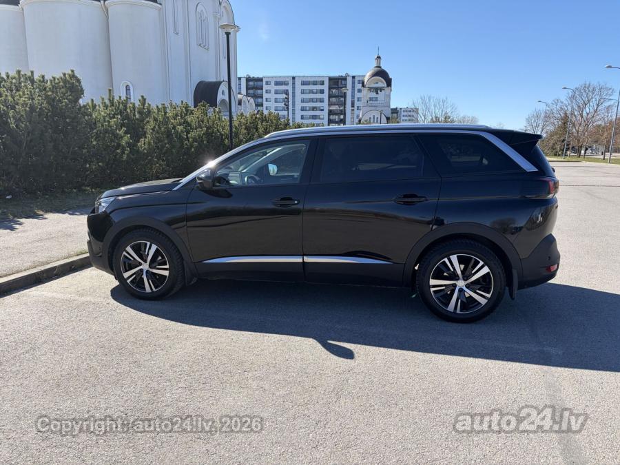 Melns Peugeot 5008 2017 Tallina, ar dzinēja tilpumu 1.20 L un nobraukumu 102 tūkst. km par 15000 €, foto 8 vietnē AUTOMOTO.COM.LV