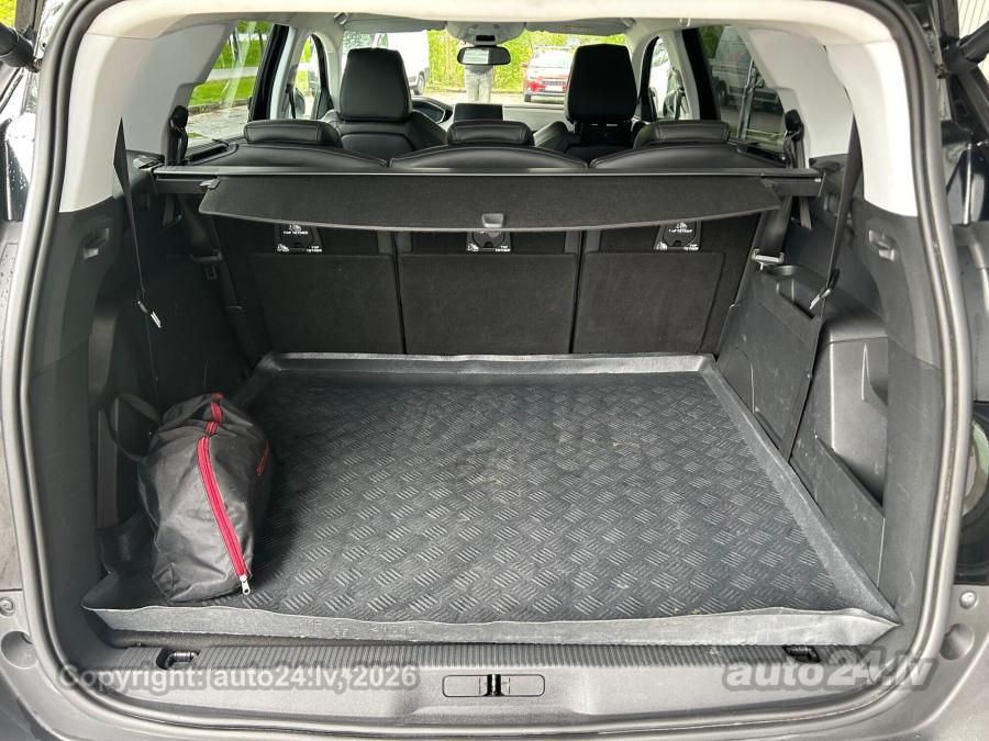 Melns Peugeot 5008 2017 Tallina, ar dzinēja tilpumu 1.20 L un nobraukumu 103 tūkst. km par 15490 €, foto 5 vietnē AUTOMOTO.COM.LV