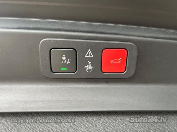 Melns Peugeot 5008 2017 Tallina, ar dzinēja tilpumu 1.20 L un nobraukumu 103 tūkst. km par 15490 €, foto 5 vietnē AUTOMOTO.COM.LV