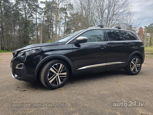 Black Peugeot 5008 2018 in Narva-Joesuu, with an engine capacity of 2.00 L and mileage of 257 thousand km for 19997 €, photo 4 on AUTOMOTO.COM.LV