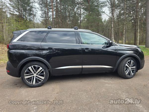 Black Peugeot 5008 2018 in Narva-Joesuu, with an engine capacity of 2.00 L and mileage of 257 thousand km for 19997 €, photo 10 on AUTOMOTO.COM.LV
