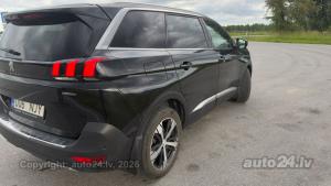 Melns Peugeot 5008 2018 Tallina, ar dzinēja tilpumu 1.60 L un nobraukumu 50 tūkst. km par 18900 €, foto 4 vietnē AUTOMOTO.COM.LV