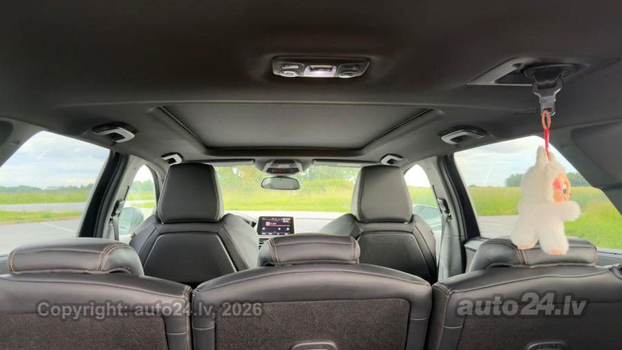 Melns Peugeot 5008 2018 Tallina, ar dzinēja tilpumu 1.60 L un nobraukumu 50 tūkst. km par 18900 €, foto 7 vietnē AUTOMOTO.COM.LV