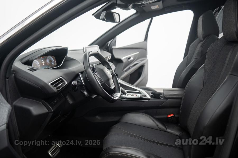 Black Peugeot 5008 2018 in Tallinn, with an engine capacity of 2.00 L and mileage of 192 thousand km for 14899 €, photo 10 on AUTOMOTO.COM.LV