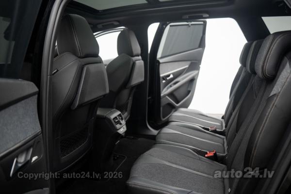 Melns Peugeot 5008 2018 Tallina, ar dzinēja tilpumu 2.00 L un nobraukumu 192 tūkst. km par 14899 €, foto 10 vietnē AUTOMOTO.COM.LV