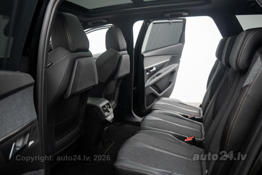Black Peugeot 5008 2018 in Tallinn, with an engine capacity of 2.00 L and mileage of 192 thousand km for 14899 €, photo 11 on AUTOMOTO.COM.LV
