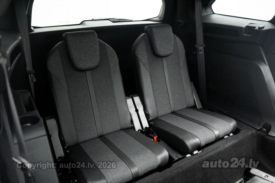Black Peugeot 5008 2018 in Tallinn, with an engine capacity of 2.00 L and mileage of 192 thousand km for 14899 €, photo 12 on AUTOMOTO.COM.LV