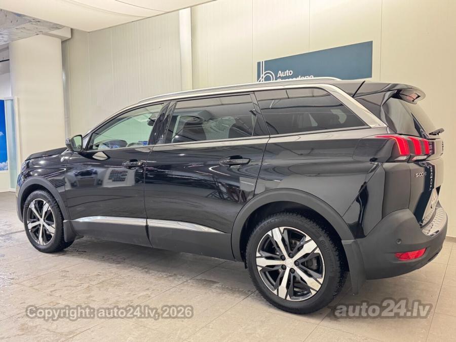 Black Peugeot 5008 2019 in Tallinn, with an engine capacity of 1.50 L and mileage of 125 thousand km for 16500 €, photo 4 on AUTOMOTO.COM.LV