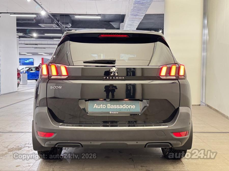 Black Peugeot 5008 2019 in Tallinn, with an engine capacity of 1.50 L and mileage of 125 thousand km for 16500 €, photo 5 on AUTOMOTO.COM.LV
