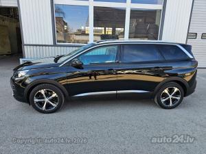 Black Peugeot 5008 2019 in Tartu, with an engine capacity of 1.50 L and mileage of 181 thousand km for 11990 €, photo 4 on AUTOMOTO.COM.LV