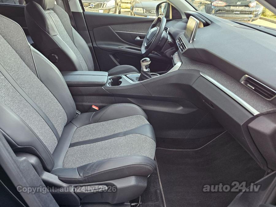 Black Peugeot 5008 2019 in Tartu, with an engine capacity of 1.50 L and mileage of 181 thousand km for 11990 €, photo 12 on AUTOMOTO.COM.LV