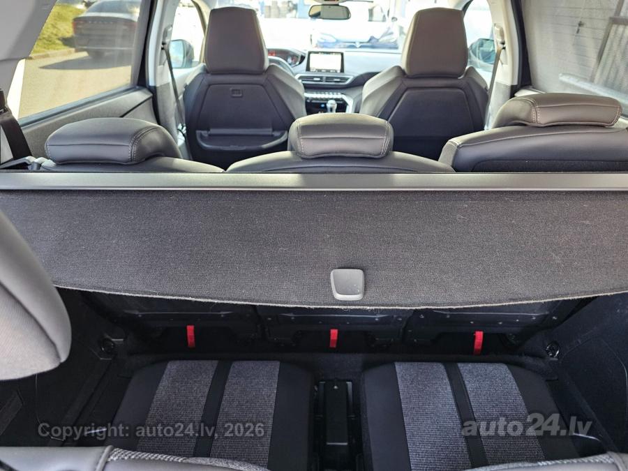 Black Peugeot 5008 2019 in Tartu, with an engine capacity of 1.50 L and mileage of 181 thousand km for 11990 €, photo 16 on AUTOMOTO.COM.LV