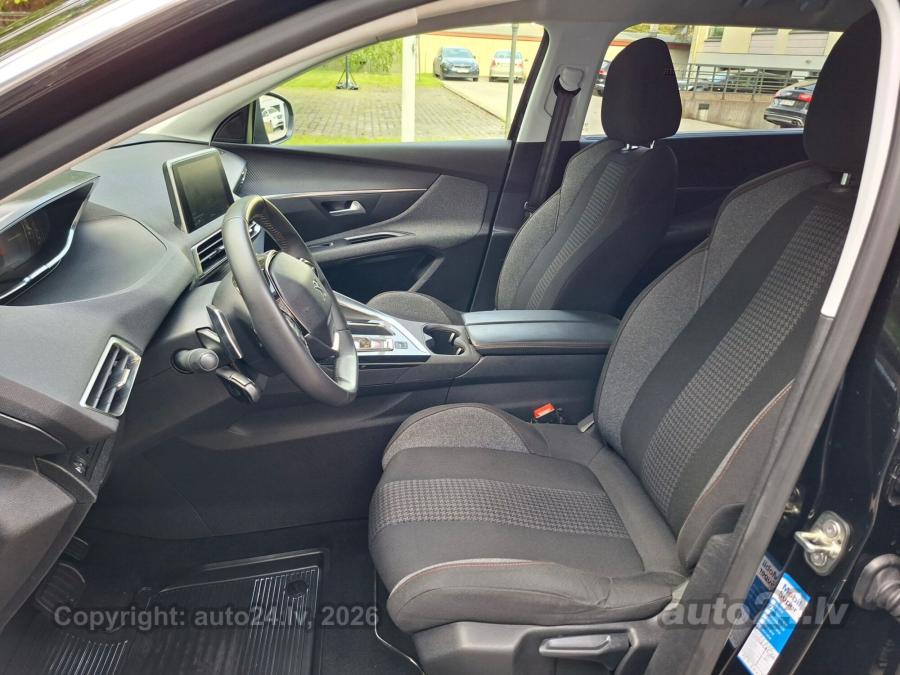Black Peugeot 5008 2020 in Tallinn, with an engine capacity of 1.50 L and mileage of 0 thousand km for 18000 €, photo 17 on AUTOMOTO.COM.LV