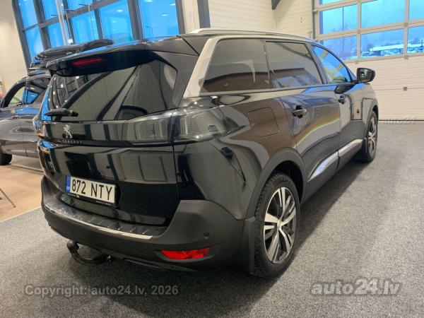 Black Peugeot 5008 2021 in Rakvere, with an engine capacity of 1.50 L and mileage of 139 thousand km for 20300 €, photo 3 on AUTOMOTO.COM.LV