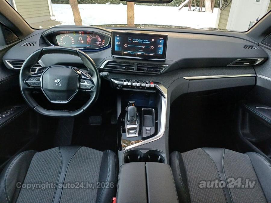 Melns Peugeot 5008 2022 Tallina, ar dzinēja tilpumu 1.20 L un nobraukumu 134 tūkst. km par 19999 €, foto 4 vietnē AUTOMOTO.COM.LV