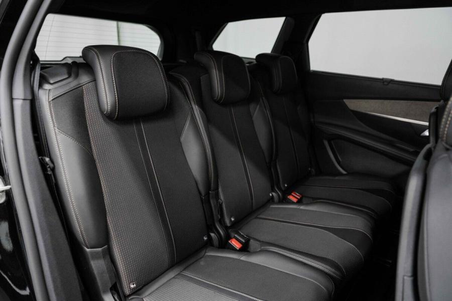 Black Peugeot 5008 2022 in Tallinn, with an engine capacity of 1.50 L and mileage of 48 thousand km for 21900 €, photo 14 on AUTOMOTO.COM.LV