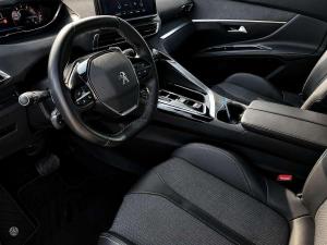 Black Peugeot 5008 2023 in Marijampole, with an engine capacity of 1.20 L and mileage of 122 thousand km for 17545 €, photo 11 on AUTOMOTO.COM.LV