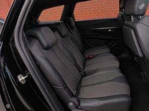 Black Peugeot 5008 2023 in Marijampole, with an engine capacity of 1.20 L and mileage of 122 thousand km for 17545 €, photo 19 on AUTOMOTO.COM.LV