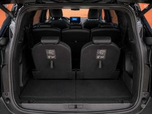 Black Peugeot 5008 2023 in Marijampole, with an engine capacity of 1.20 L and mileage of 122 thousand km for 17545 €, photo 22 on AUTOMOTO.COM.LV