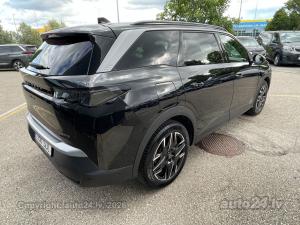 Black Peugeot 5008 2024 in Tartu, with an engine capacity of 1.20 L and mileage of 24 thousand km for 32990 €, photo 5 on AUTOMOTO.COM.LV