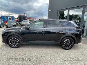 Black Peugeot 5008 2024 in Tartu, with an engine capacity of 1.20 L and mileage of 24 thousand km for 32990 €, photo 7 on AUTOMOTO.COM.LV
