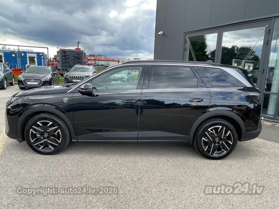 Black Peugeot 5008 2024 in Tartu, with an engine capacity of 1.20 L and mileage of 24 thousand km for 32990 €, photo 7 on AUTOMOTO.COM.LV