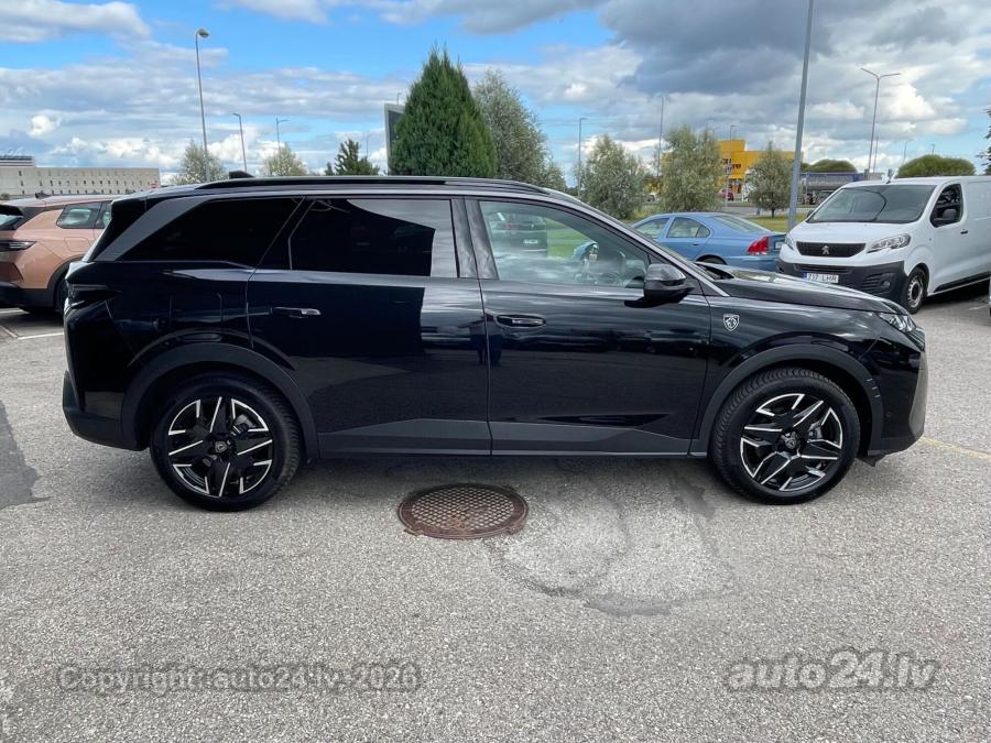 Black Peugeot 5008 2024 in Tartu, with an engine capacity of 1.20 L and mileage of 24 thousand km for 32990 €, photo 8 on AUTOMOTO.COM.LV