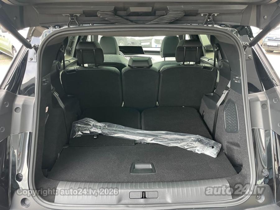 Black Peugeot 5008 2024 in Tartu, with an engine capacity of 1.20 L and mileage of 24 thousand km for 32990 €, photo 11 on AUTOMOTO.COM.LV