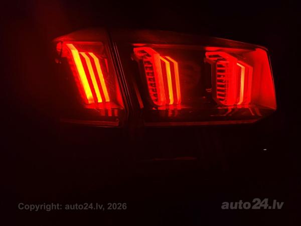 Black Peugeot 5008 2024 in Tallinn, with an engine capacity of 1.20 L and mileage of 37 thousand km for 32900 €, photo 10 on AUTOMOTO.COM.LV