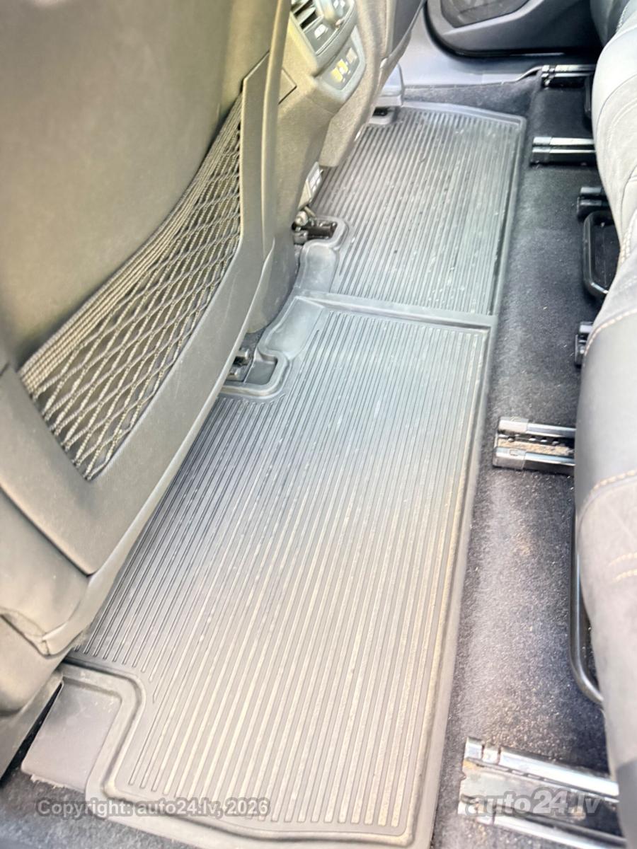 Melns Peugeot 5008 2024 Tallina, ar dzinēja tilpumu 1.20 L un nobraukumu 37 tūkst. km par 32900 €, foto 15 vietnē AUTOMOTO.COM.LV