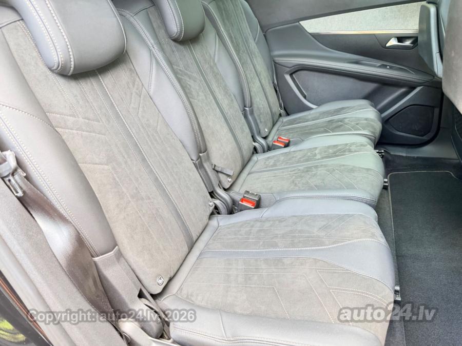 Melns Peugeot 5008 2024 Tallina, ar dzinēja tilpumu 1.20 L un nobraukumu 37 tūkst. km par 32900 €, foto 17 vietnē AUTOMOTO.COM.LV