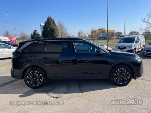 Black Peugeot 5008 2025 in Tartu, with an engine capacity of 1.20 L and mileage of 20 thousand km for 32990 €, photo 5 on AUTOMOTO.COM.LV