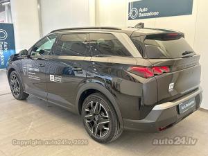 Black Peugeot 5008 2025 in Tallinn, with an engine capacity of 1.20 L and mileage of 7 thousand km for 39900 €, photo 5 on AUTOMOTO.COM.LV