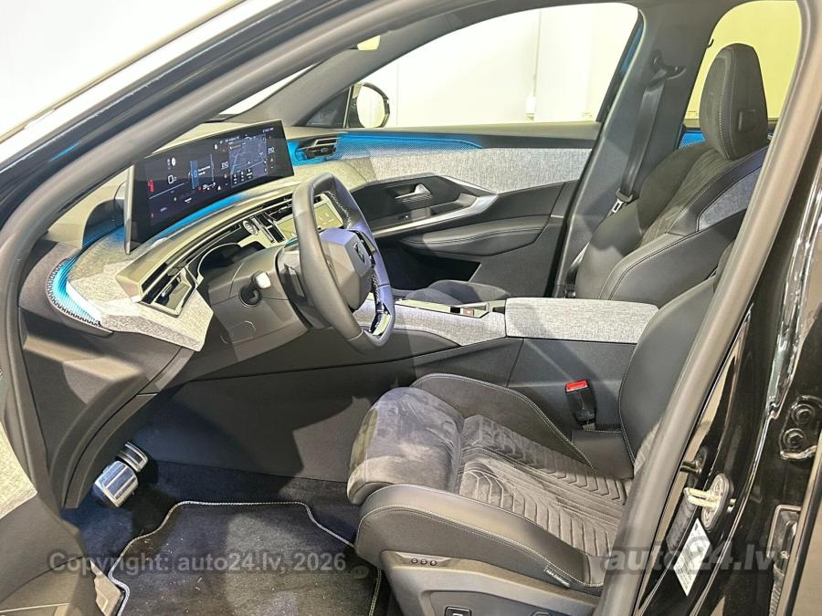 Black Peugeot 5008 2025 in Tallinn, with an engine capacity of 1.20 L and mileage of 7 thousand km for 39900 €, photo 10 on AUTOMOTO.COM.LV