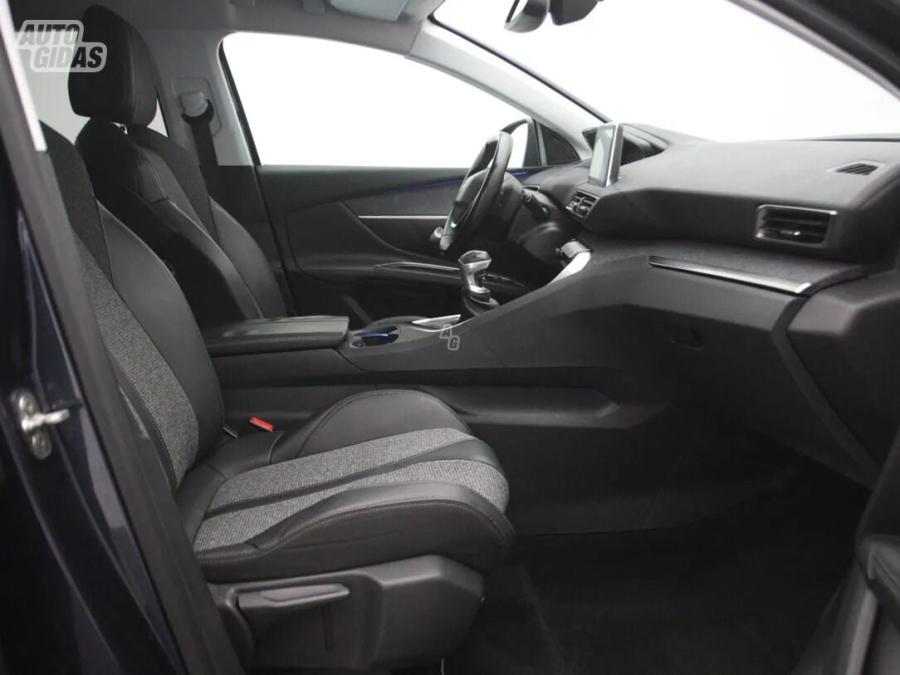 Blue Peugeot 5008 2018 in Vilnius, with an engine capacity of 1.50 L and mileage of 169 thousand km for 13799 €, photo 14 on AUTOMOTO.COM.LV