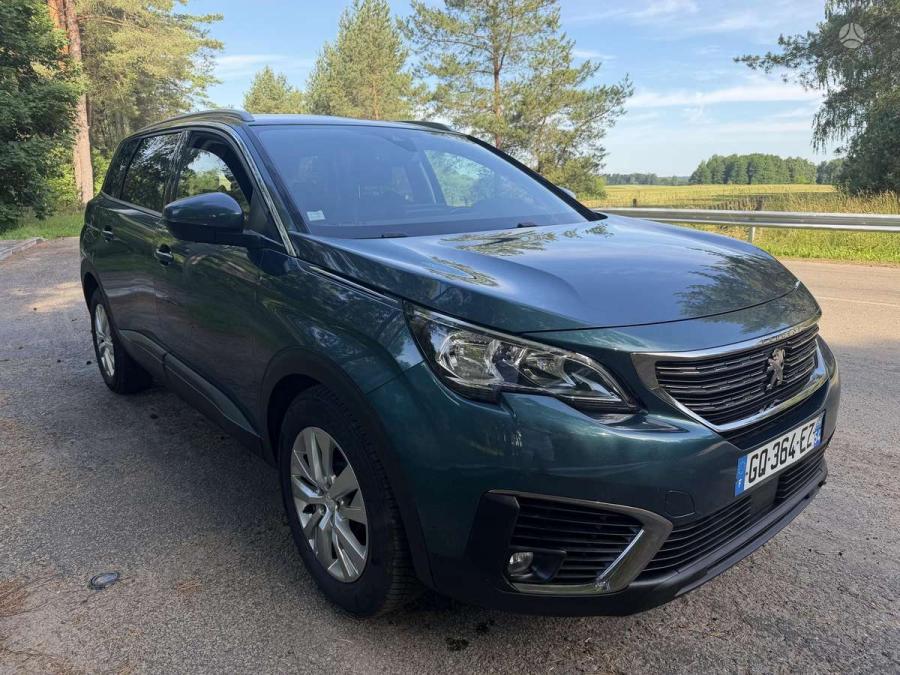 Blue Peugeot 5008 2018 in Taurage, with an engine capacity of 1.50 L and mileage of 240 thousand km for 8800 €, photo 3 on AUTOMOTO.COM.LV