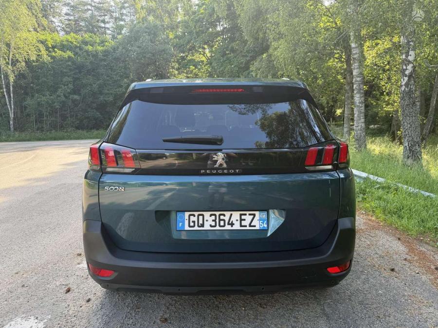 Blue Peugeot 5008 2018 in Taurage, with an engine capacity of 1.50 L and mileage of 240 thousand km for 8800 €, photo 5 on AUTOMOTO.COM.LV