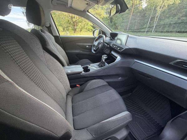 Zils Peugeot 5008 2018 Tauragė, ar dzinēja tilpumu 1.50 L un nobraukumu 240 tūkst. km par 8800 €, foto 8 vietnē AUTOMOTO.COM.LV