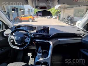 Blue Peugeot 5008 2018 in Riga, with an engine capacity of 1.50 L and mileage of 93 thousand km for 13700 €, photo 8 on AUTOMOTO.COM.LV