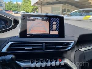 Blue Peugeot 5008 2018 in Riga, with an engine capacity of 1.50 L and mileage of 93 thousand km for 13700 €, photo 12 on AUTOMOTO.COM.LV