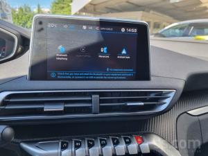 Blue Peugeot 5008 2018 in Riga, with an engine capacity of 1.50 L and mileage of 93 thousand km for 13700 €, photo 13 on AUTOMOTO.COM.LV